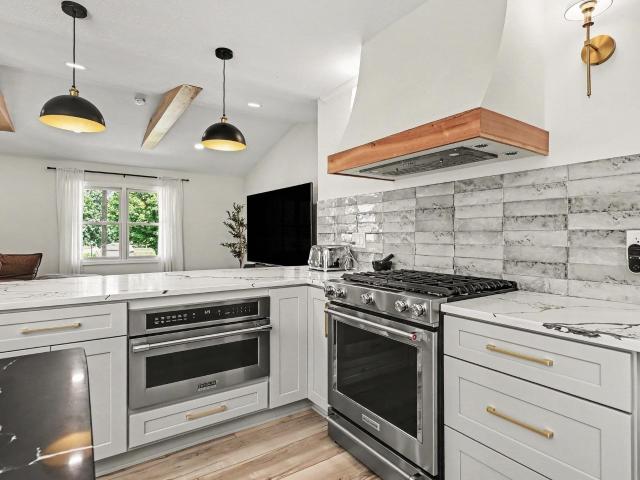 59789 Settlers Trail