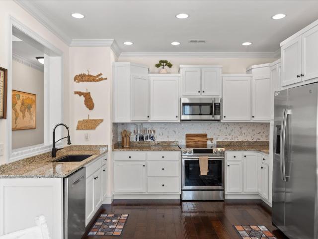 5979 Winding Lane