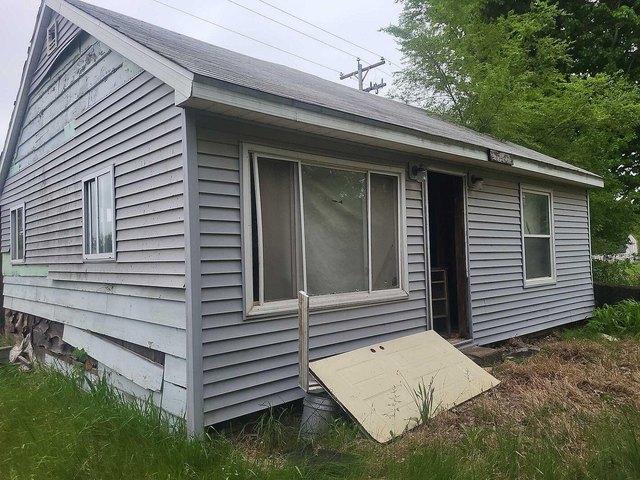 5971 Baseline Rd, Grand Junction, MI 49056