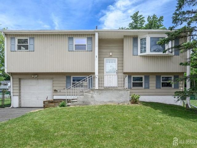 597 Holly Ln, North Brunswick, NJ 08902
