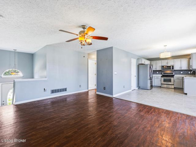 597 Oak Grove Blvd
