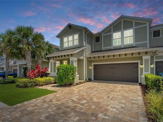 597 Ozona Village Dr, Palm Harbor, FL 34683