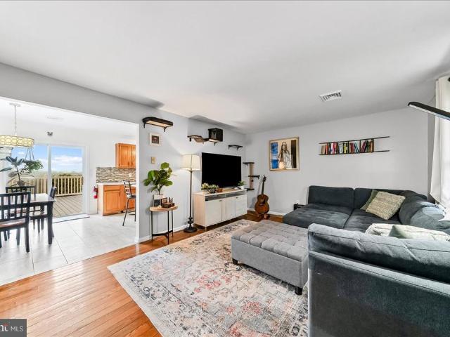 597 Lancaster Pike