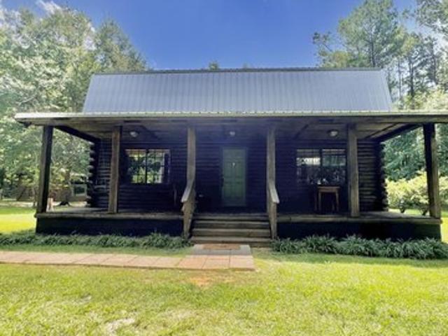 597 Mhoon Valley Rd, West Point, MS 39773