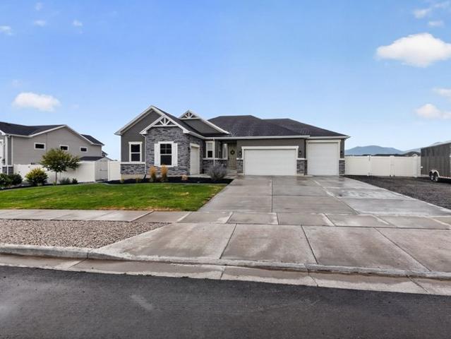 597 S Chan Dr, Grantsville, UT 84029