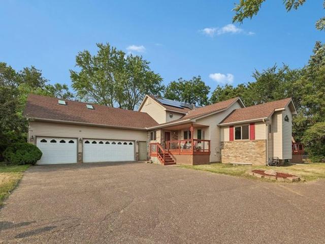 597 Viking Dr E, Little Canada, MN 55117
