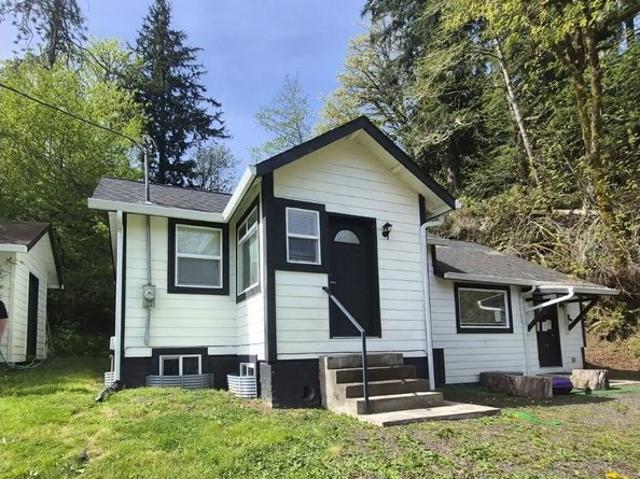 5985 Cedar St, Astoria, OR 97103