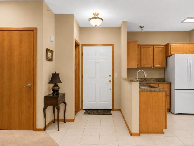 5985 Rowland Road # 302