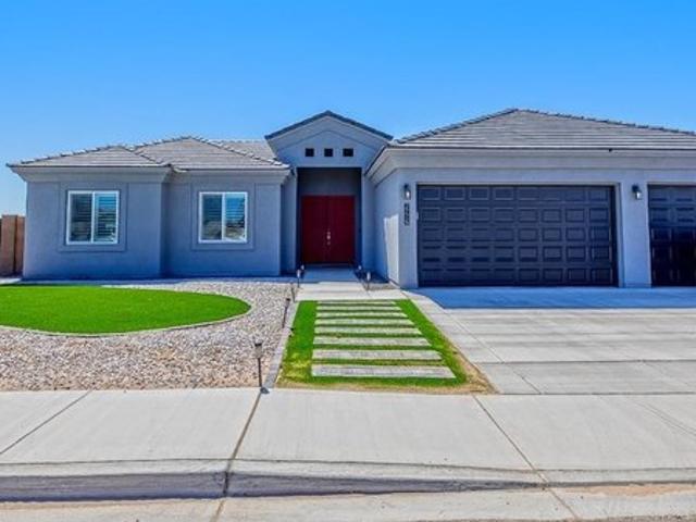 5987 E 47th St, Yuma, AZ 85365