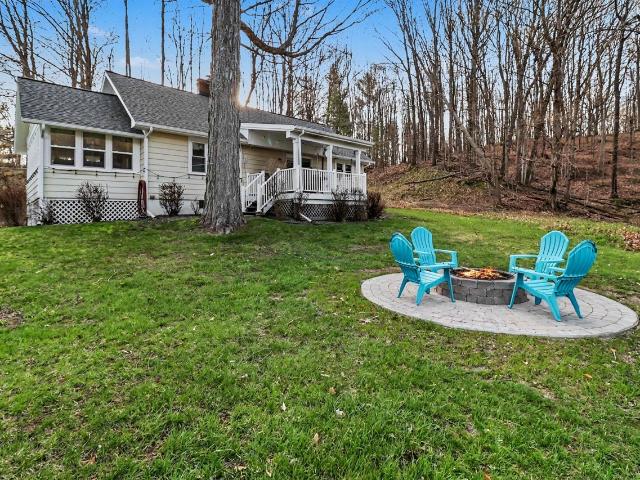 5989 W Barnhart Road