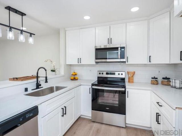 5980 Dandridge Ln 221, San Diego, CA