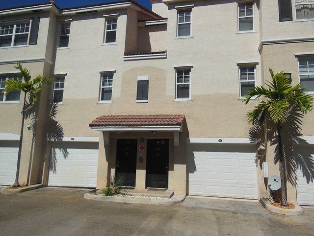 5980 W Sample Rd Apt 203, Margate, FL 33067