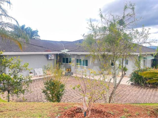 598 Área Útil Casa de Condomínio Alugar, 5 Dormitórios localizado em Rua Das Amarilis, 240 A direita da portaria Condomínio Jardim das Palmeiras, Bragança Paulista, São Paulo, 12924020 | Brasil