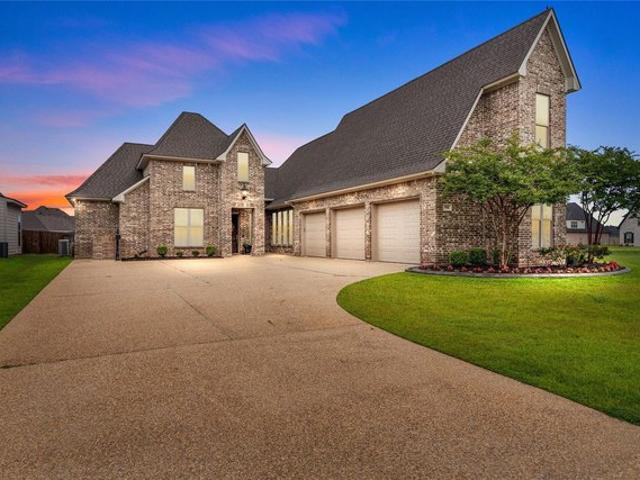 598 Dumaine Dr, Bossier City, LA 71111