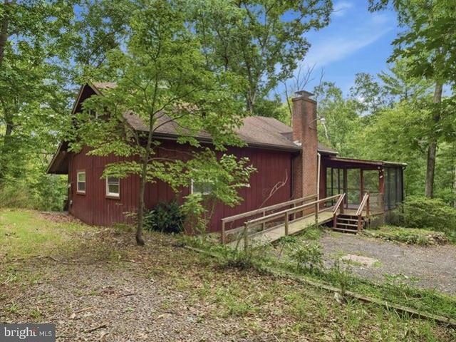598 Oak Ridge Dr, McConnellsburg, PA 17233