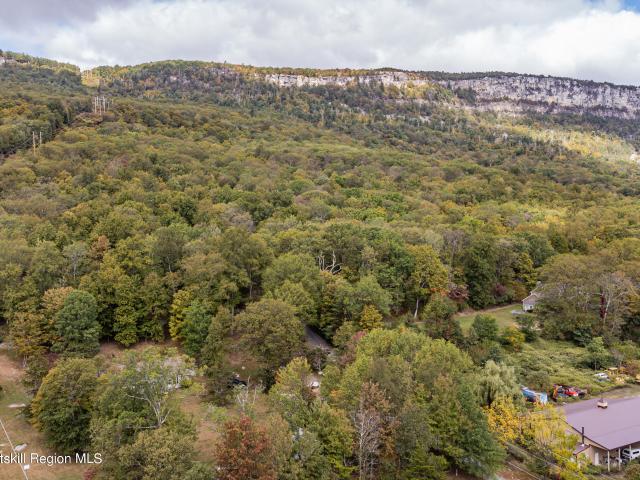 598 S Mountain Road