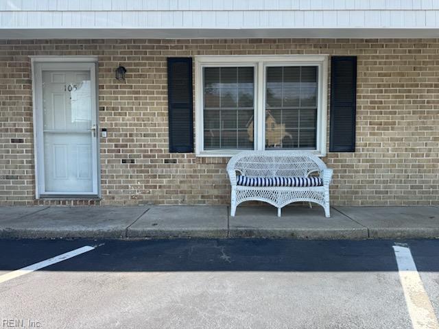 598 Pinewood DR # 105
