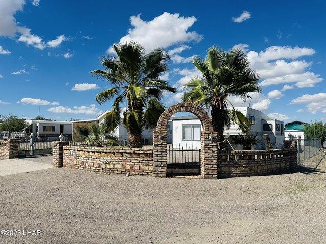 598 W Desert Dr, Quartzsite, AZ 85346