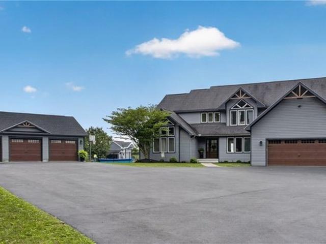 598 W Genesee Rd, Baldwinsville, NY 13027