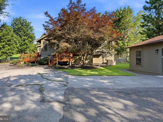 598 Tecumseh Trail