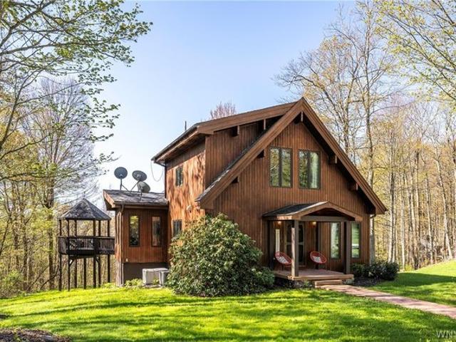 5996 Whig St, Salamanca, NY 14779