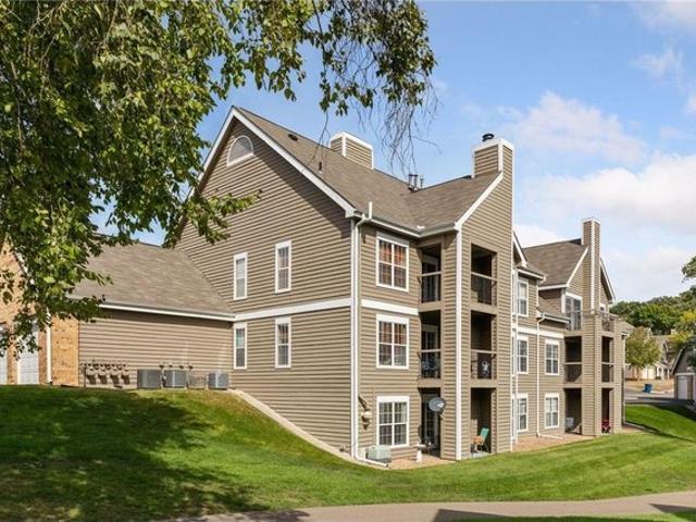 5998 Chasewood Pkwy Apt 1, Minnetonka, MN 55343