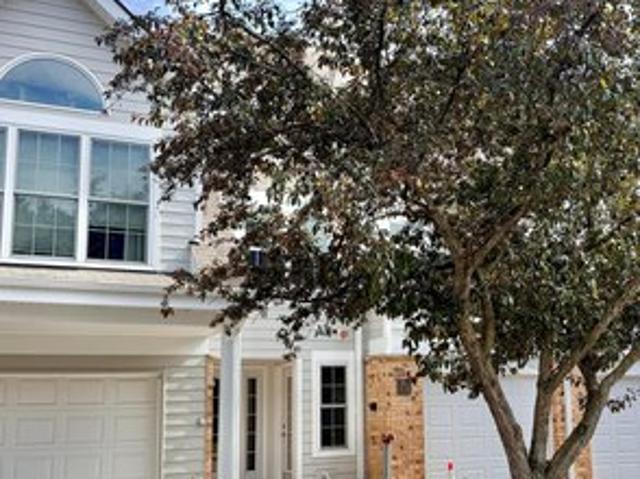 5998 Chasewood Pkwy Apt 2, Minnetonka, MN 55343