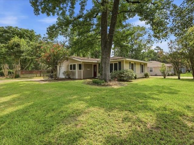 5990 Sallie St, Beaumont, TX 77706