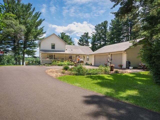 5991 N Shore Dr, Eau Claire, WI 54703