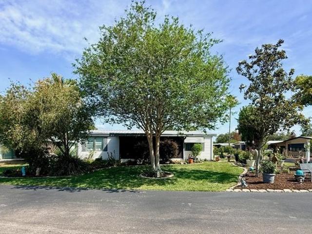 5992 Freedom Dr, Groveland, FL 34736