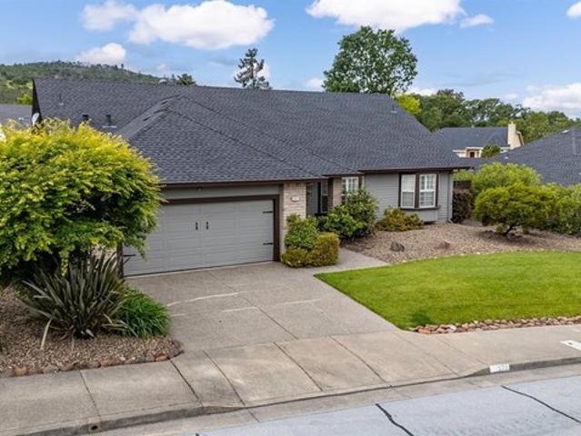 5992 Stone Bridge Rd, Santa Rosa, CA 95409