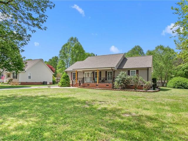 5993 Evelyn Lane
