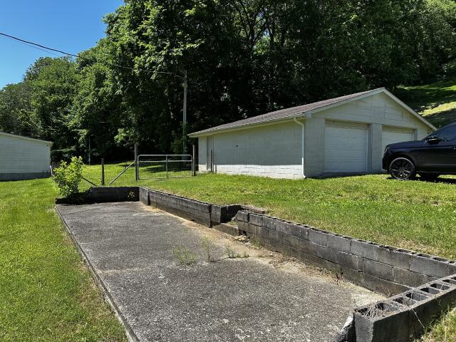 599 Defeated Creek Hwy, Carthage, TN 37030 | MLS #2963 | Compass