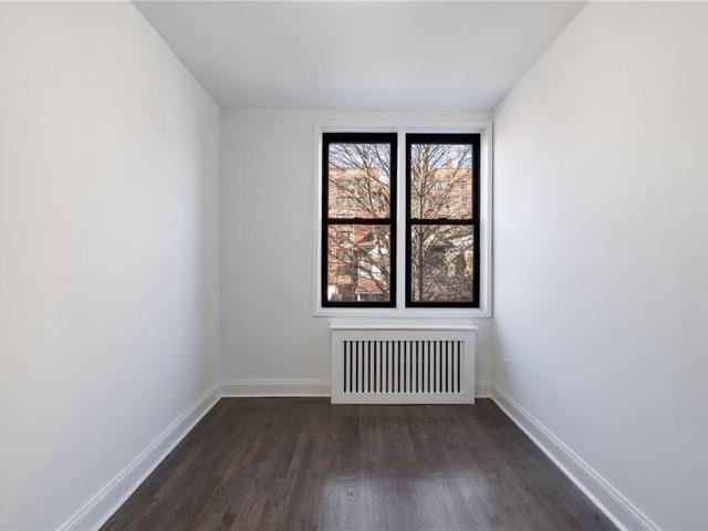 599 East 7th Street, Unit 2B