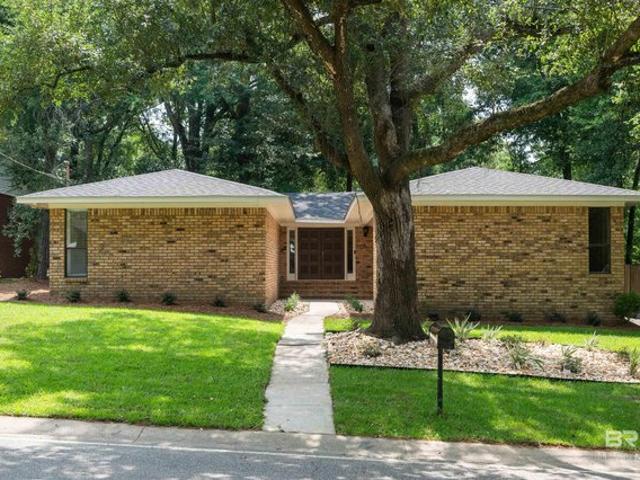 599 Ridgewood Dr, Daphne, AL 36526
