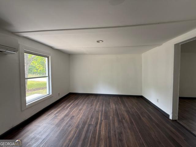 599 Twin Oaks Road