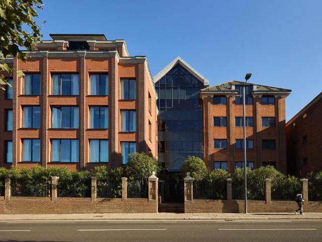 59 65 Lowlands Rd HA1 Studio to rent £1,295 pcm £299 pw