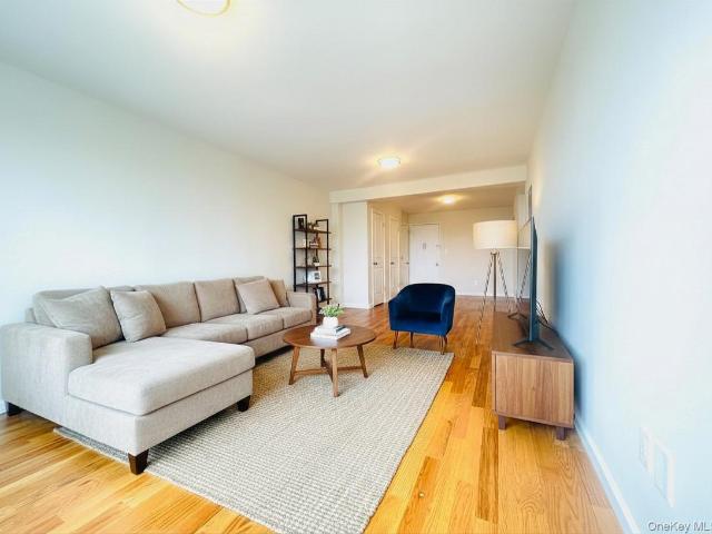 59 30 th Street, Unit 7HH