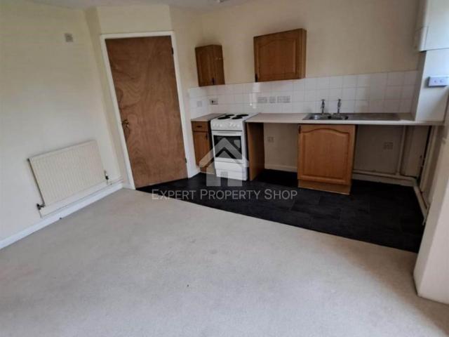 59 The Pines, Worksop S80, 1 bed terraced house to rent, £625 pcm | PrimeLocation