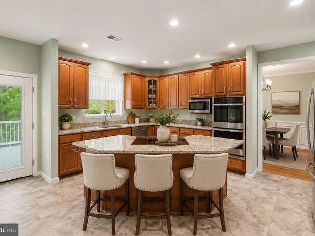 59 Twin Hill Ln, Stafford, VA 22554