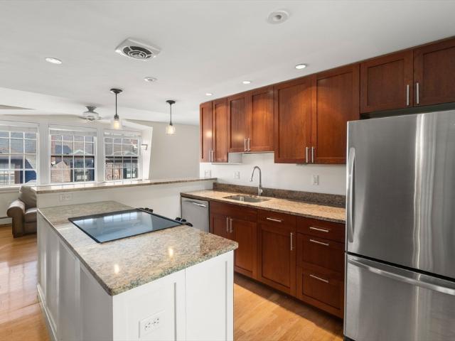 59 W Cedar St, Unit 6, Boston, MA 02114 | MLS #73419 | Compass