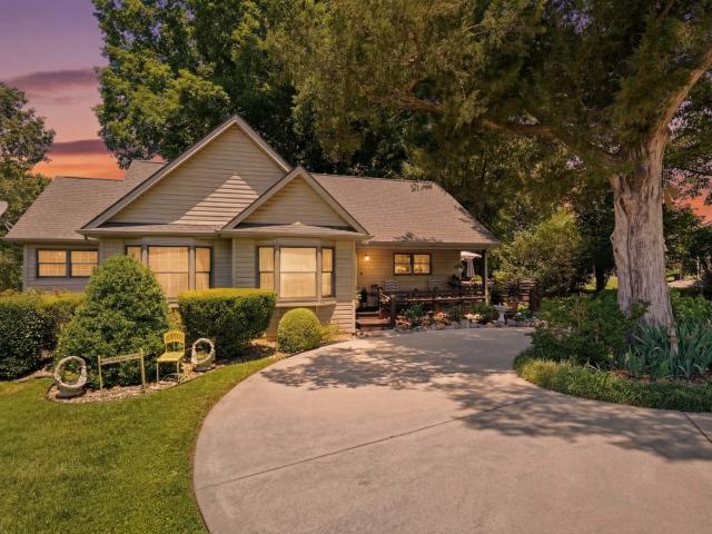 59 Walnut Dr
