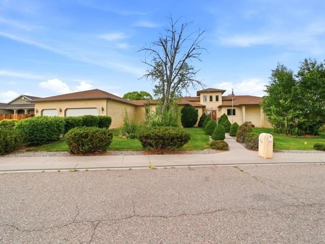 59 Altadena Dr, Pueblo, CO 81005