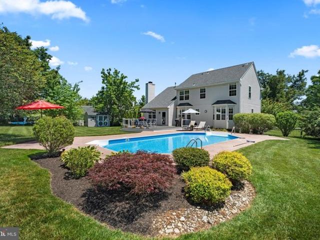 59 Amberfield Rd, Robbinsville, NJ 08691