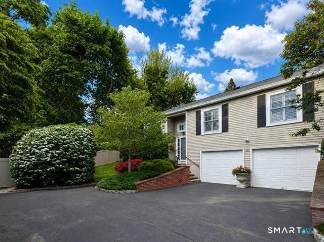 59 Bank St Unit 59, New Canaan, CT 06840