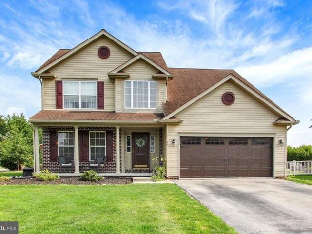 59 Blenheim St, Hanover, PA 17331