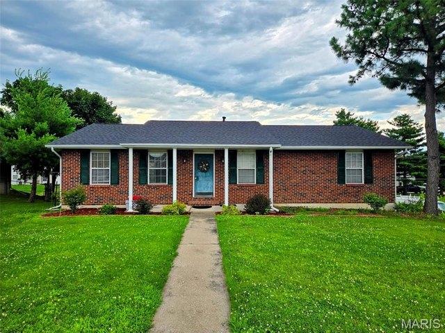 59 Brook Rd, Hannibal, MO 63401