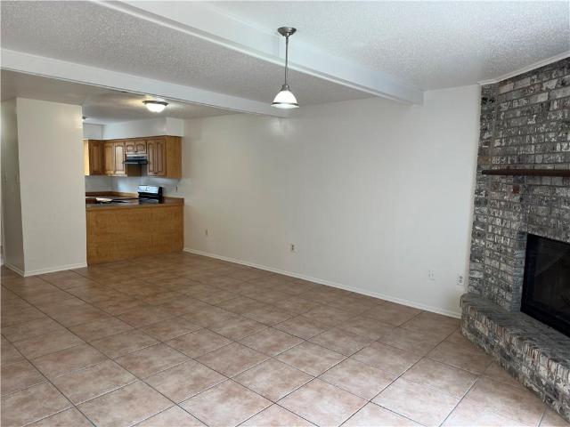59 Carriage Lane # B