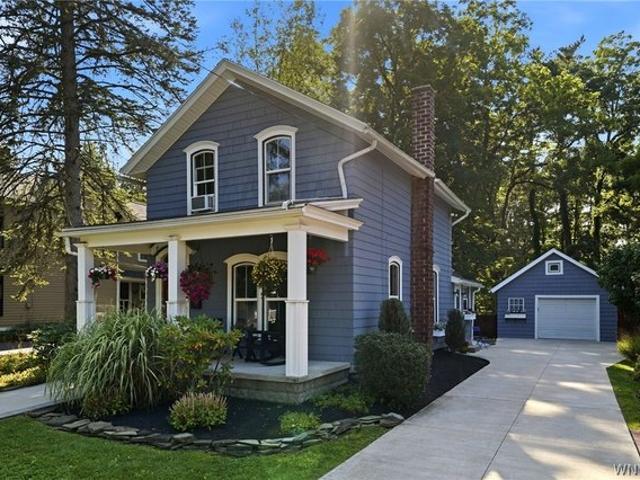 59 Center St, East Aurora, NY 14052