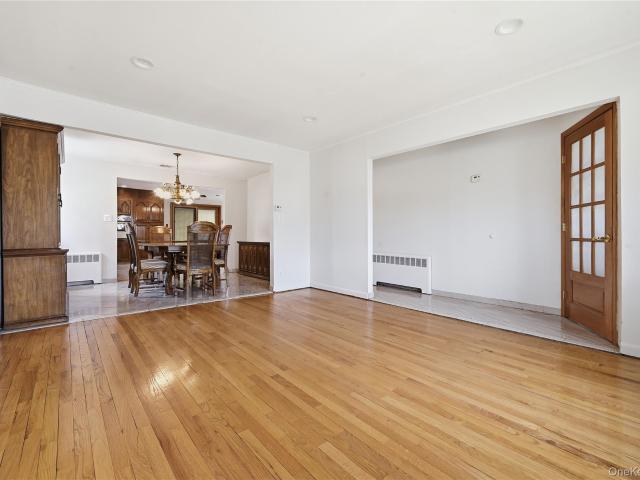 59 Central Ave, Westbury, NY 11590 | MLS #991089 | Compass